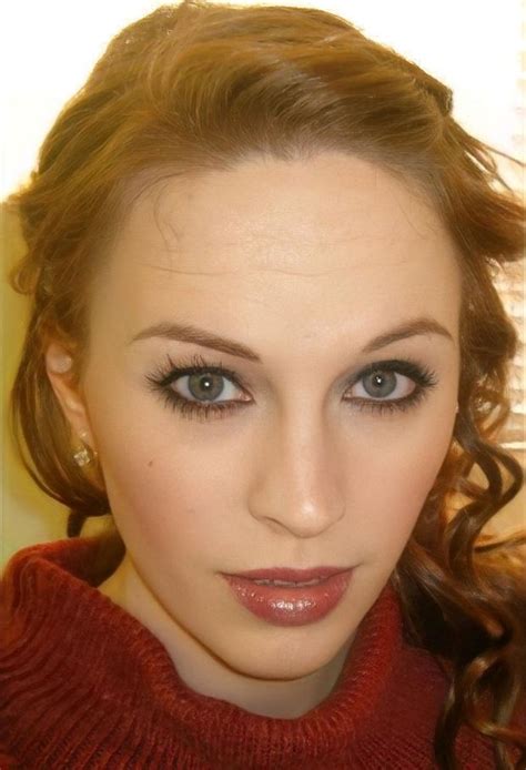 Gorgeous College Gf Wants To Make You Cum With Bonnner