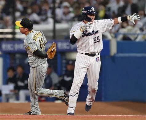 ＜ヤ・神＞2回、村上は二ゴロに倒れる（撮影・沢田 明徳） ― スポニチ Sponichi Annex 野球