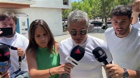 شاهد محاولة هروب والد ميسي من الصحافة بعد اجتماع مع رئيس برشلونة في