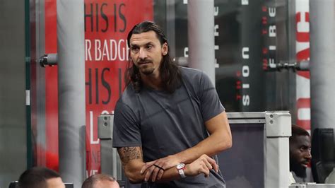 Ibrahimovic Tidak Unggulkan AC Milan Dan Tottenham Sebagai Juara Liga