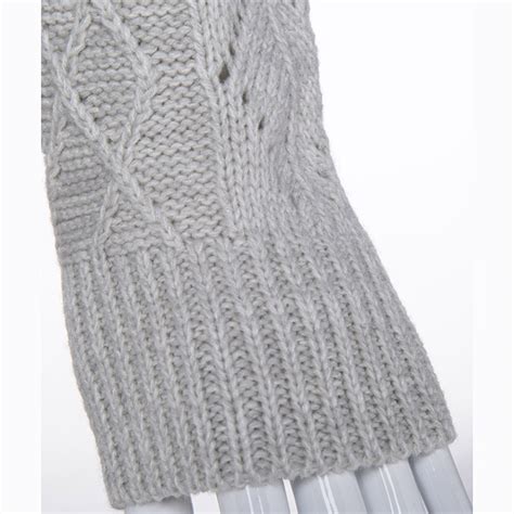 Womens Long Sleeve Round Neck Color Block Cable Knit Sweater N15810