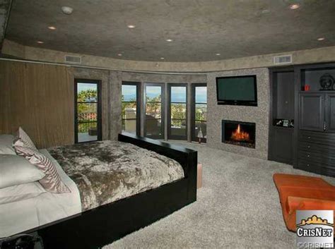 Report Khloe Kardashian And Lamar Odom Secretly Selling Tarzana Home