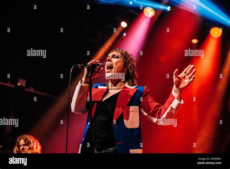 The Struts Live At O Forum Kentish Town Stock Photo Alamy