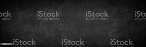 빈 와이드 화면 검은 금요일 흰색 분필 텍스트 그리기 그래픽에 대한 학교 파노라마 배경 화면으로 돌아 대학 개념의 실제 칠판 배경 텍스처 빈 초현실적 인 방 벽 칠판 창백한