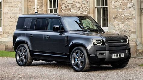 Land Rover Defender V8 é o mais bruto da história