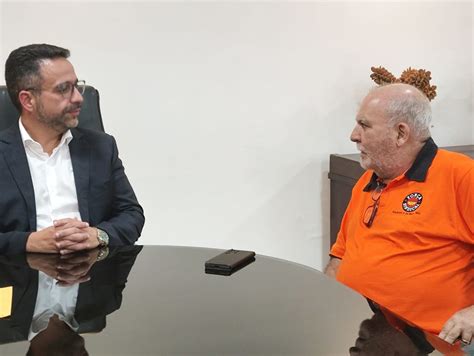 Miguel Torres Reúne Se Com Governador Paulo Dantas De Alagoas