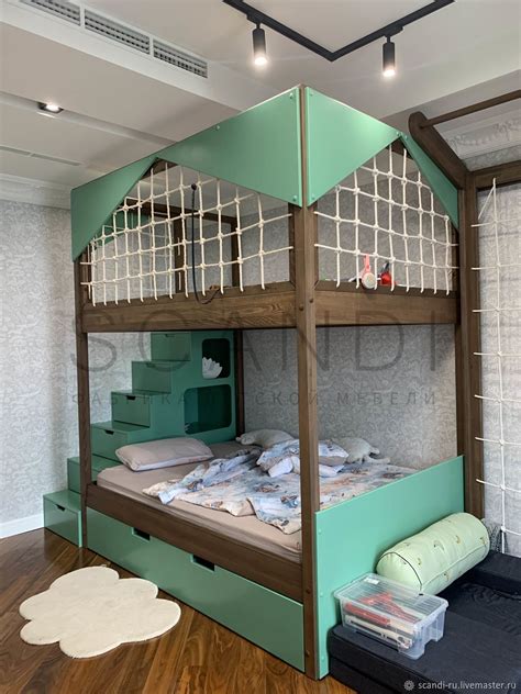 Детская двухъярусная кровать домик с лестницей комодом из массива в интернет магазине Ярмарка