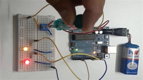 Working With A Potentiometer And Two Leds Youtube