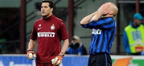 Inter Piange Cambiasso I Tifosi Ammainano Le Bandiere Il Pallonaro