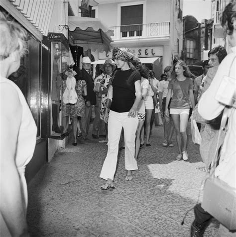 Jacqueline Kennedy Onassis First Ladies In Jeans Pictures Popsugar