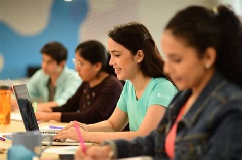 Profesionales Técnicos Cuatro Razones Por Las Que Son Más Demandados