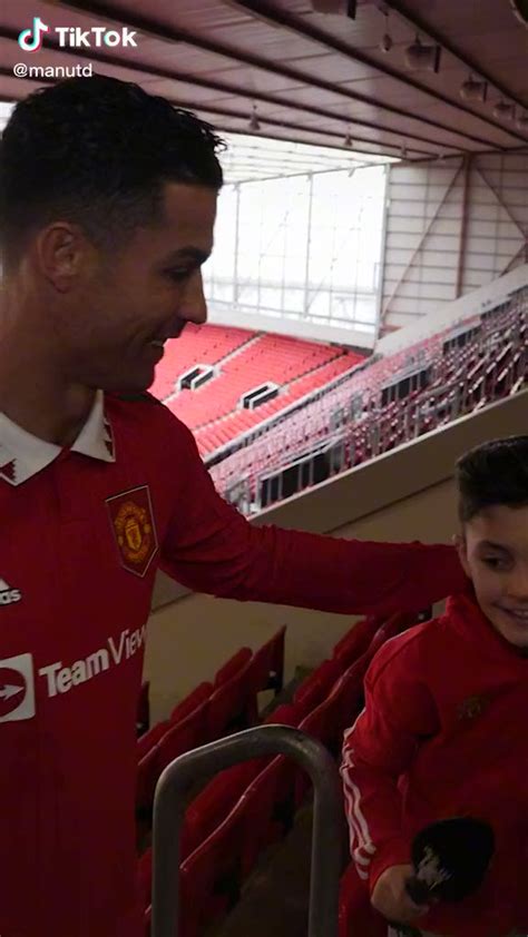 Utdplug On Twitter 🇵🇹 Cristiano Meeting The Little Devils 🎥