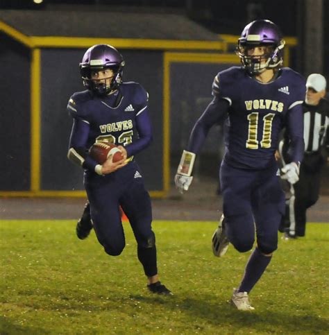 Wolves Fall In Close Loss To Close Season Sequim Gazette