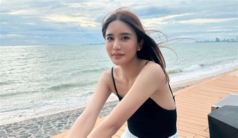 รวมรูปภาพของ ดาราสาว คะน้า ริญญารัตน์ บทเรียนชีวิตครั้งใหญ่ หนุ่มขอแต่งงานหลอกแอบอ้างสารพัด