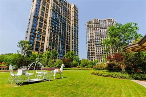 新湖·巴山春晓 五一春日草地乐活节来咯 抓住春天的欢乐 房产资讯 恩施房天下