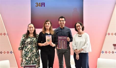 Distinguen al catálogo de la exposición Insignias de los dioses como