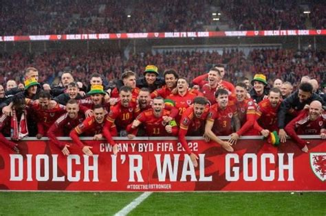 “pob Lwc Wales” At The 2022 World Cup Bayside Radio Colwyn Bay