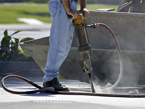 A Simple Guide To Buying And Using A Jackhammer Safety