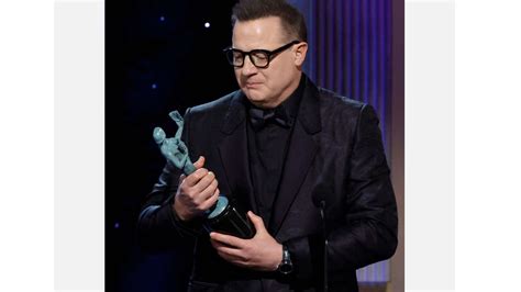 Brendan Fraser Makes Emotional Acceptance Speech About Keeping SAG Card
