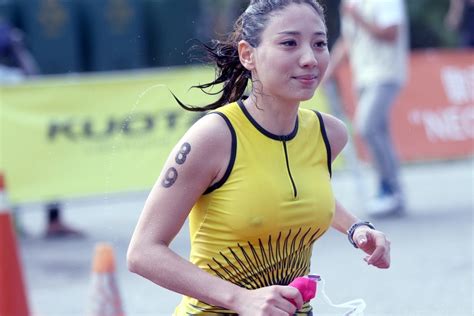 Sports Pokies Downblouse Pictures