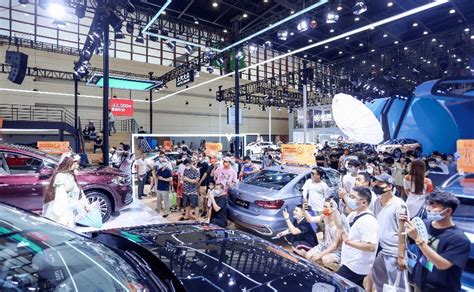 政策“礼包”助力车市回暖 汽车厂商看好大河国际车展 搜狐汽车 搜狐网