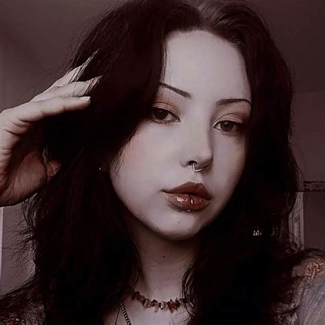 X Van • Threads Say More