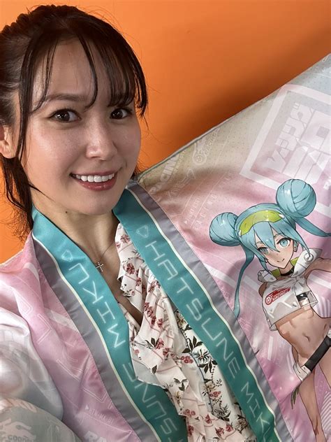 荒井 つかさ On Twitter グッドスマイルミーティングそして、テントバッグとポーチの紹介放送ありがとうございました🤍🤍 アキバco