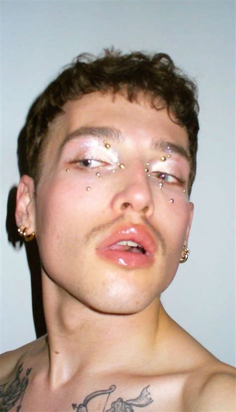 Pin By Andreu Adam On Makeup Eye Makeup Makeup Inspiration Male Makeup