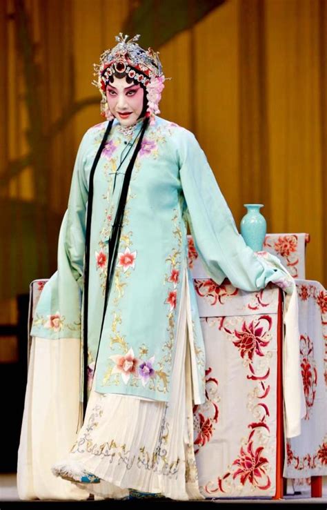「小梅蘭芳」華文漪在美辭世，「華岳版」《牡丹亭》杜麗娘一夢不醒 每日頭條