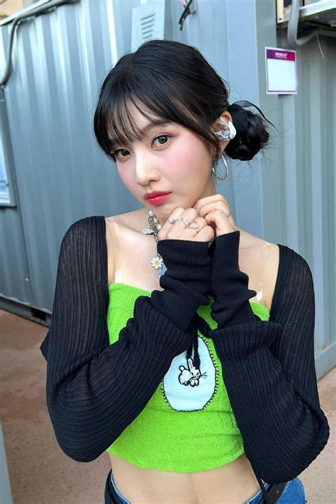 Pin By Abby On K O R E A N Red Velvet Joy Red Velvet Irene Red Velvet