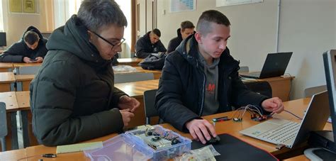Stem освіта та Robotics Arduino та Python покоління майбутнього