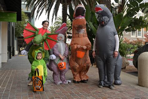 Have You Been To Santana Row On Halloween Day Yes I Went There