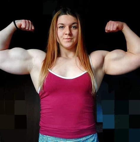 Pin By Arthur Freitas On Muscle Mommies Body Building Women Muscle