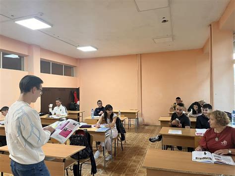 Ученици от ПГПЧЕ с предизвикателство да влязат в ролята на учители