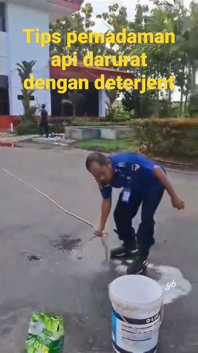 Pemadaman Api Darurat Dengan Deterjentshortvideo Viralvideo Motivasi