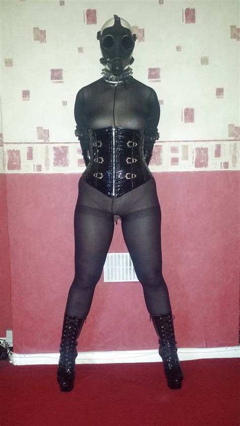 Slave Girl Wearing White Rubber Hood And Gas Mask Porn Pictures Xxx