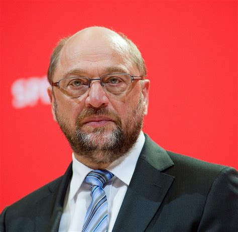 Martin Schulz Ist Den Deutschen Sympathischer Als Merkel Umfrage Zu