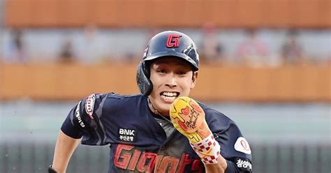 美친 질주 펼쳤는데 거인군단 방망이는 아직도 겨울잠 벌써 예열 마친 황보르기니 인천현장