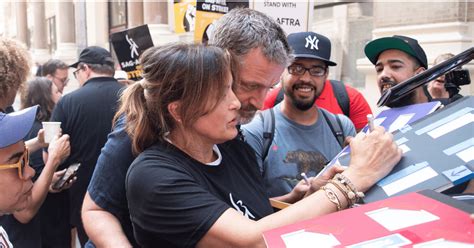 Svu Star Mariska Hargitays Marriage Rejuvenated By Wga Strike Report