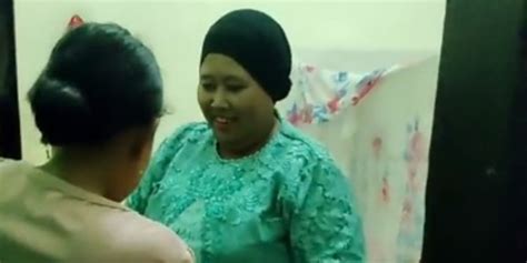 Pemuda Ini Ungkap Alasan Ingin Segera Lulus Kuliah Ibu Sudah Beli Baju