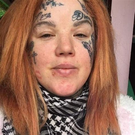 Sekizinci Kez Anne Olmaya Hazırlanan Kadın Yüzü Dahil Tüm Vücudunu Kaplayan Dövmelerle İlgili