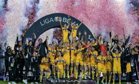 LAS TIGRES UANL CAMPEONAS DE LA LIGA MX FEMENIL Aficion Juarez