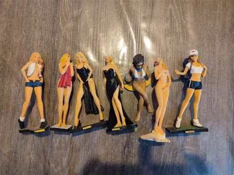 Lot De 7 Statuettes Milo Manara Altaya Eur 3000 Picclick Fr