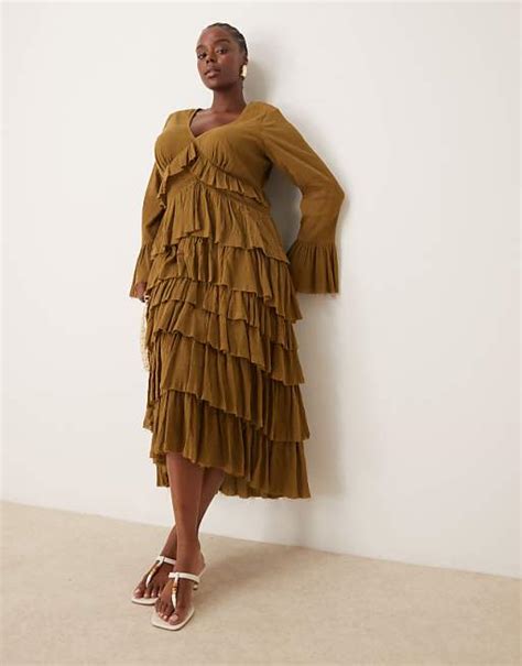 Asos Design Curve Robe Longue à Col V Et Volants étagés Avec Détail