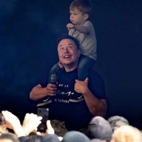 Elon Musks Ex Girlfriend Grimes Begging Billionaire To Let Her See