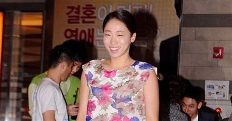 포토]이미도 화사한 꽃무늬 드레스 입고