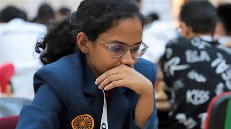 या जिल्ह्यातील विद्यार्थीनं बारावीत पटकावले 100 टक्के सांगितला