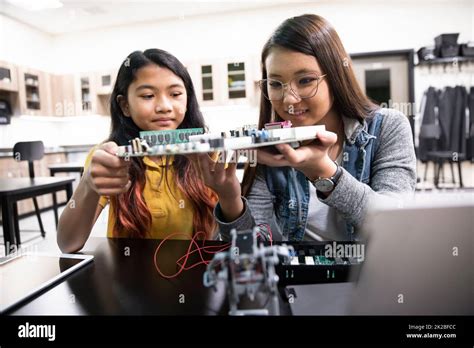 Making Circuit Board Hi Res Stock Photography And Images Alamy