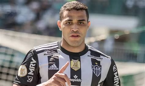 São Paulo Avalia O Retorno De Alan Kardec Para Ser Reserva De Calleri