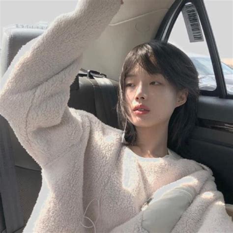 约会时女生玩手机说明什么，为什么你和女生约会时可可情感网